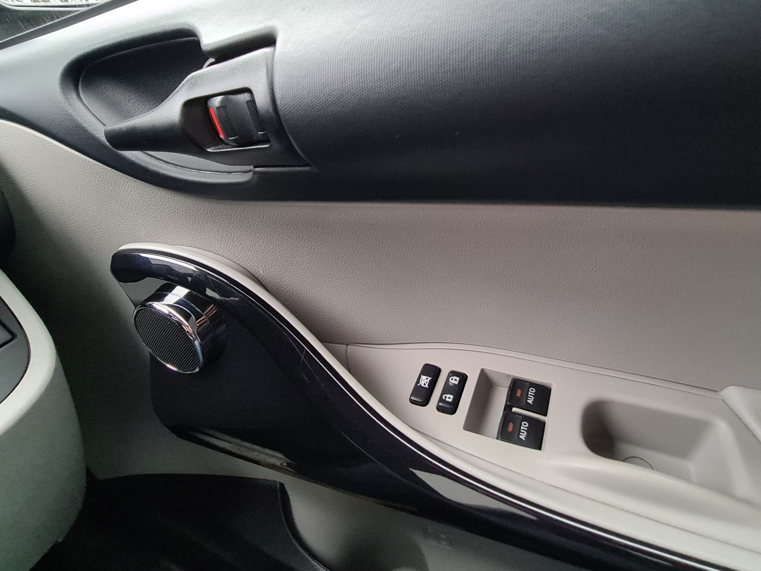 *NOW SOLD* 2010 ‘60’ TOYOTA iQ3 1.33 AUTO, 1 LADY OWNER, 40K MILES, 6 ...